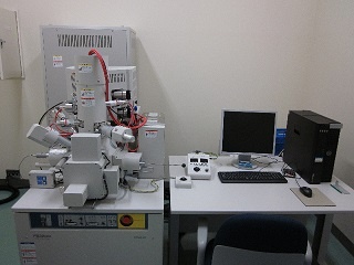集束イオンビーム加工観察装置（FIB（FB-2200）） | 京都大学 宇治地区設備サポート